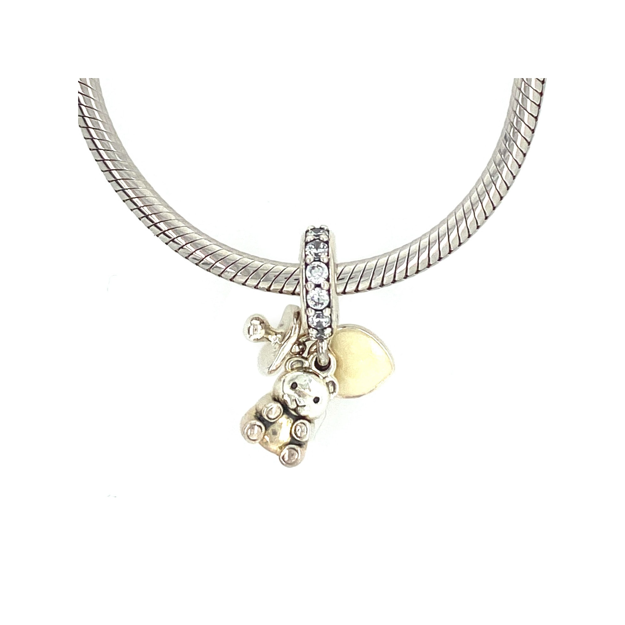 Charm PANDORA pendente urso, chupeta e coração com zircônia em prata de lei